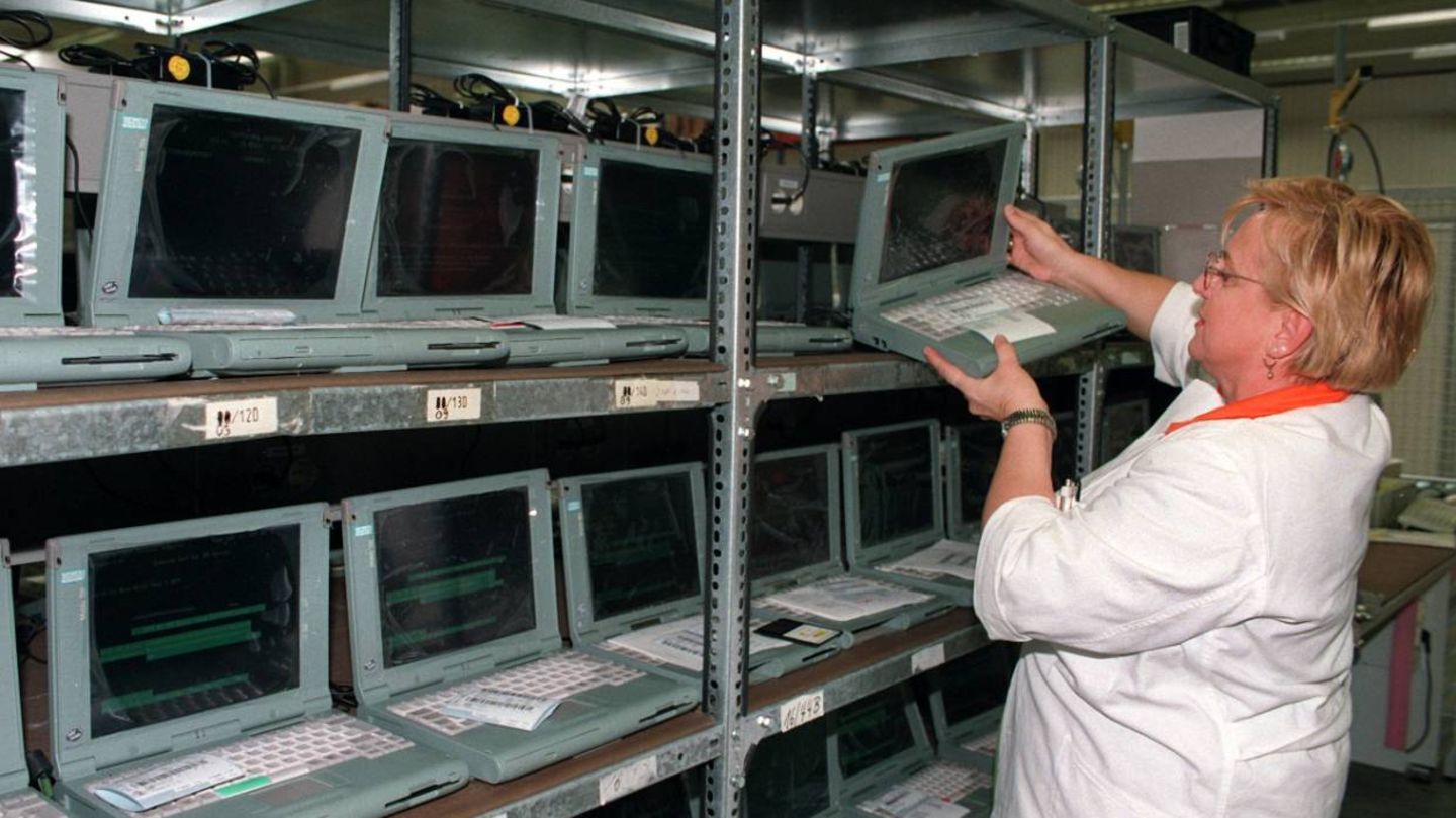 Fatal Error Systemabsturz Bei Nixdorf Capital de Fatal Error Systemabsturz Bei Nixdorf Capital de