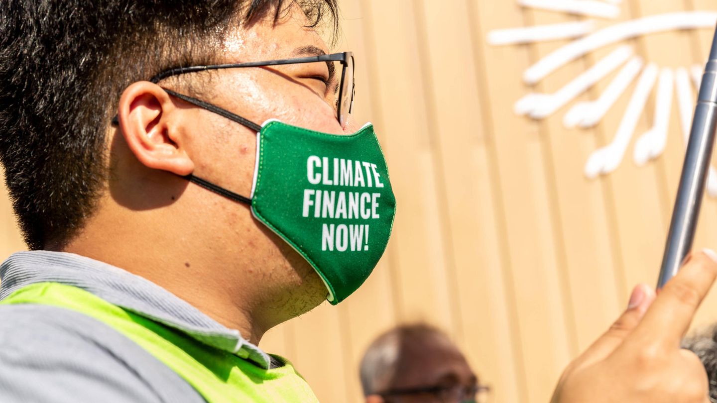 Neue Studie zeigt Billionen-Bedarf für Klimaschutz-Investionen - Capital.de