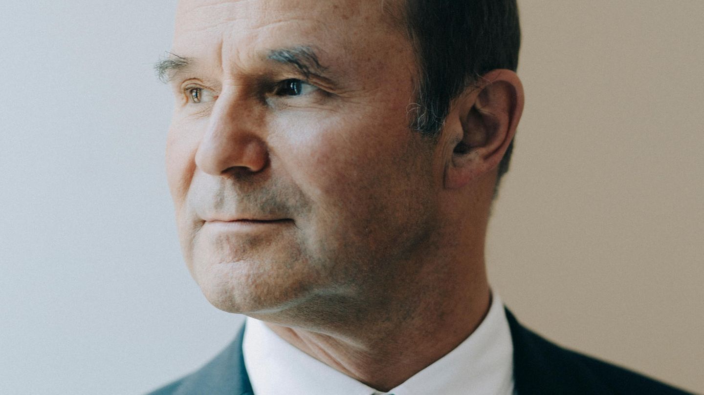 BASF: Martin Brudermüller hinterlässt einen Konzern in Turbulenzen ...