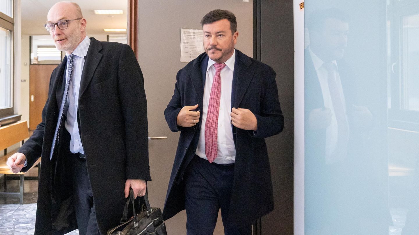 René Benko: So zeigt er sich beim ersten Auftritt nach der Signa-Pleite ...