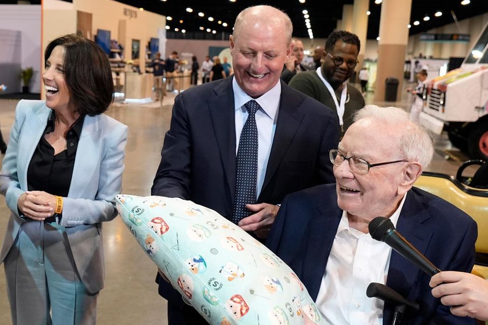 Greg Abel: Wer ist der Nachfolger von Warren Buffett bei Berkshire Hathaway? - Capital.de