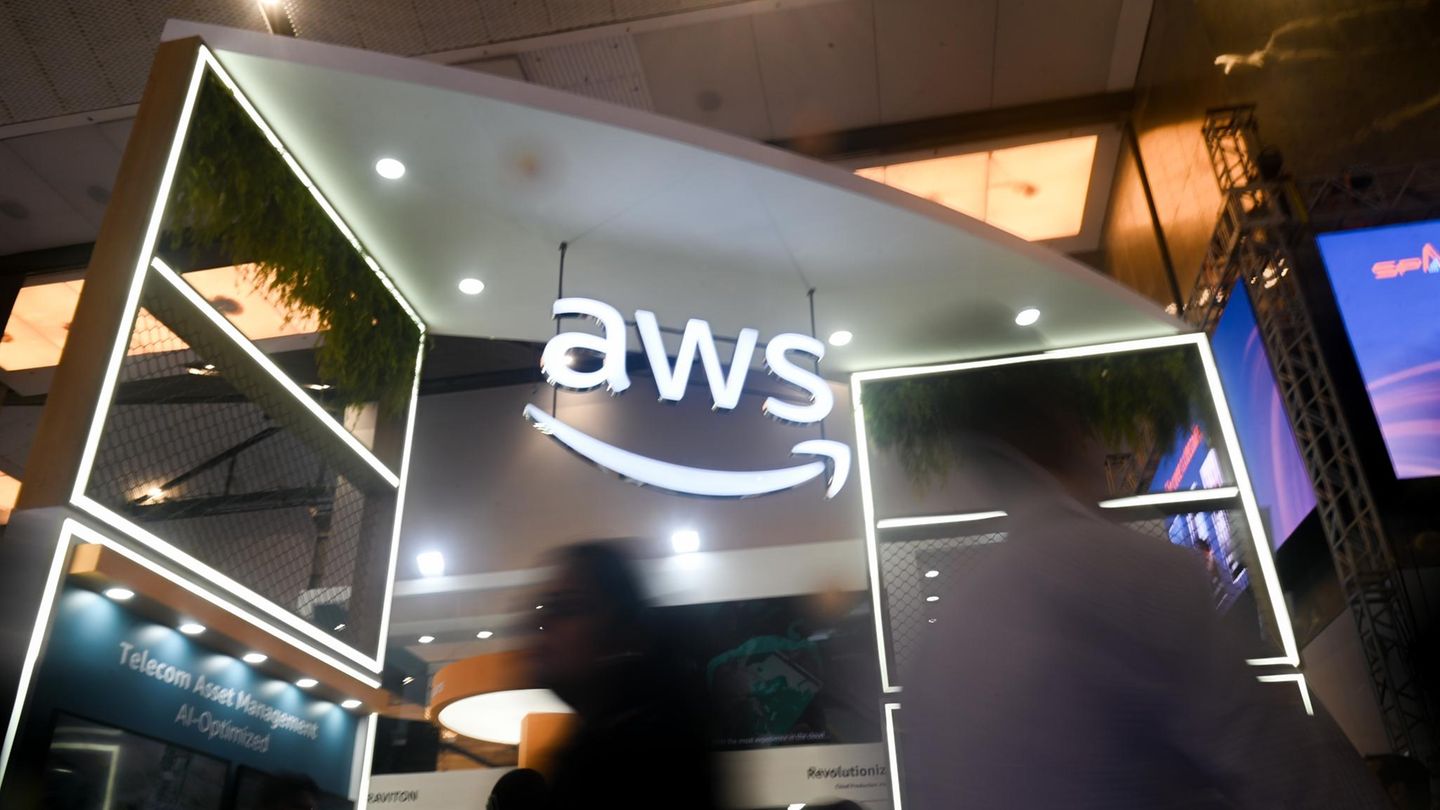 AWS-Störung: Snapchat, Paypal, Amazon & viele mehr von Ausfall ...