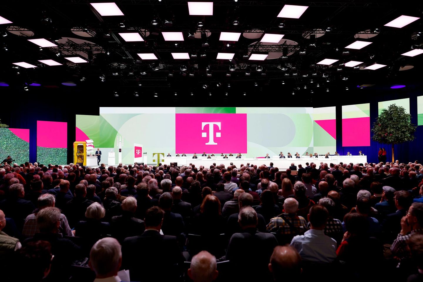Deutsche Telekom: Von der „Trauma-Aktie“ zum Dividenden-Champion ...
