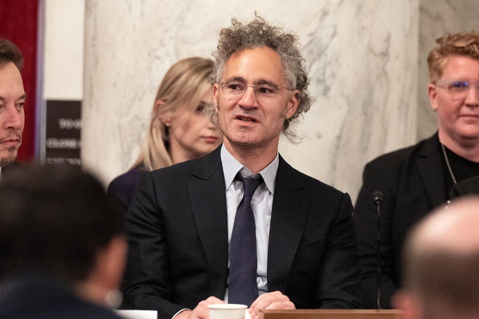 Alex Karp: Warum sich der Palantir-CEO missverstanden fühlt - Capital.de