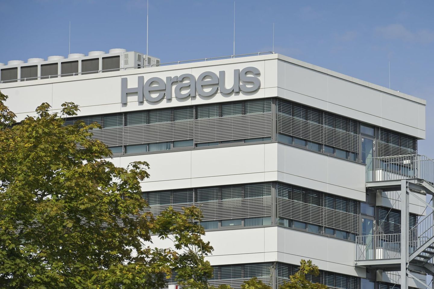 Edelmetallbetrug: Staatsanwaltschaft ermittelt gegen Heraeus - Capital.de